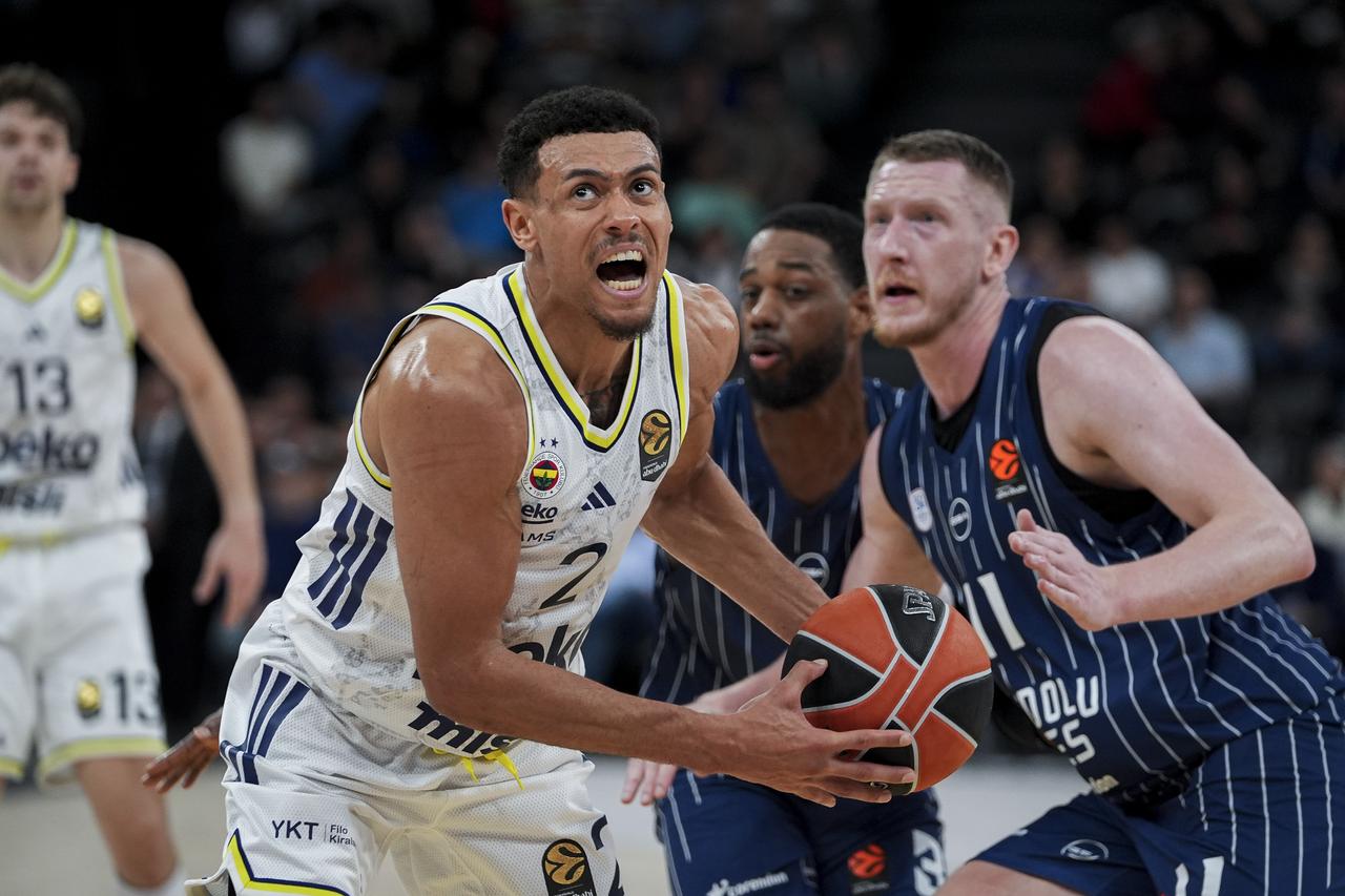 Basketbol Süper Ligi'nde yarı final heyecanı bugün başlıyor!